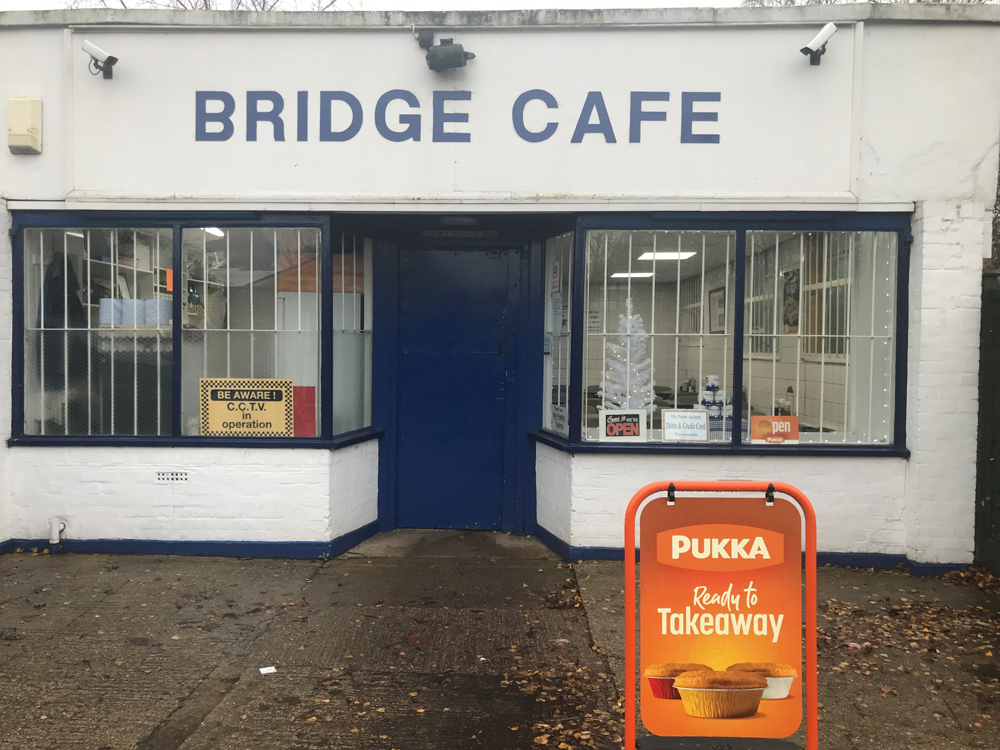 Bridge cafe - Pukka Pies